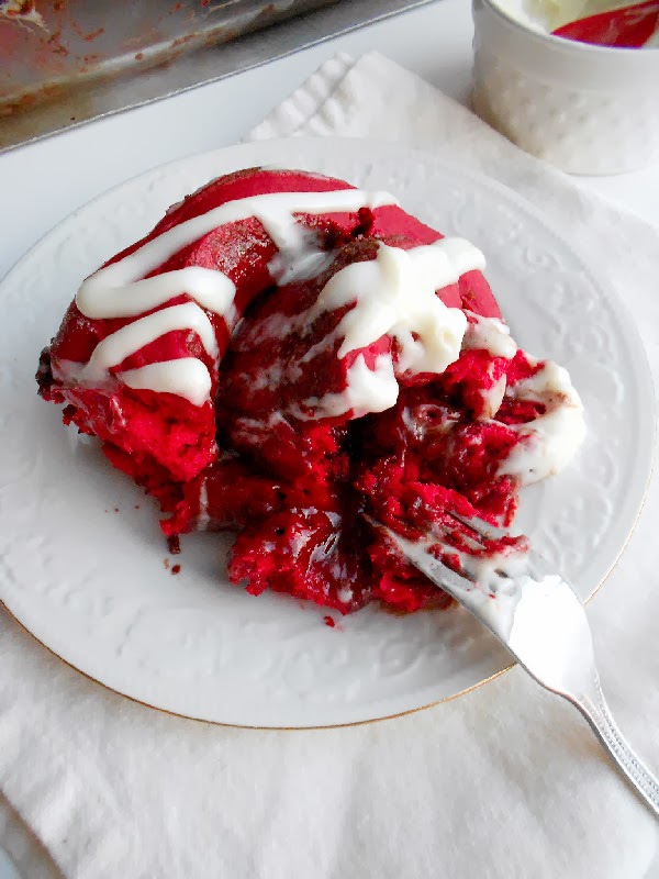 Red Velvet Chocolate Rolls - Confessions of a Confectionista