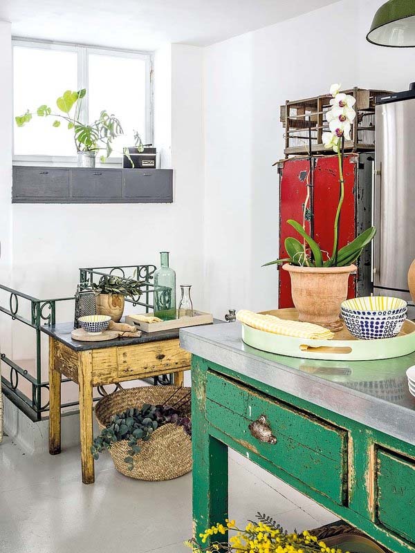 Vintage factory style loft in Madrid