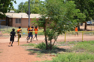 Teachabout Minyerri – Wet Season 2013: Day 8: Race Around Minyerri