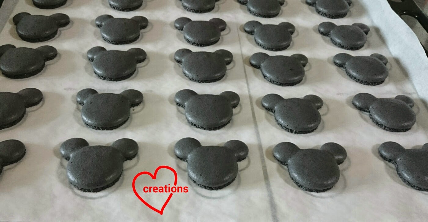 Loving Creations for You: Mickey and Minnie Mouse Macarons with Whipped ...