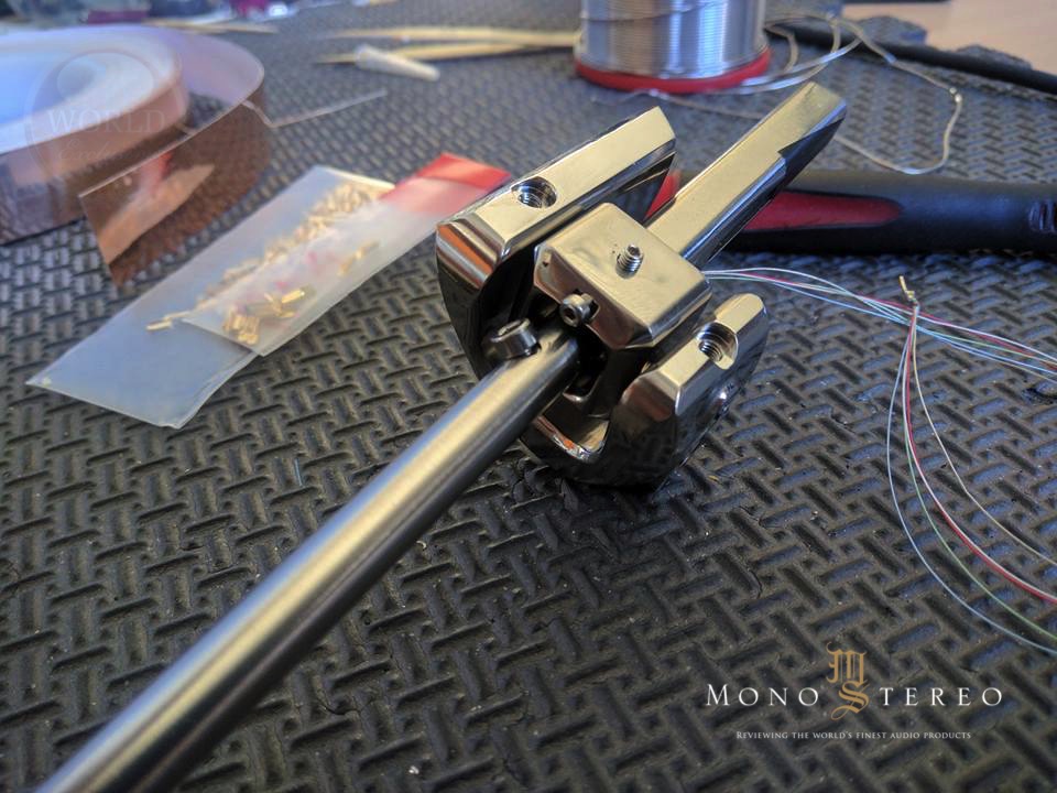 Metaxas Combobulator no.1 titanium tonearm – M & S | Ultimate High-Fidelity