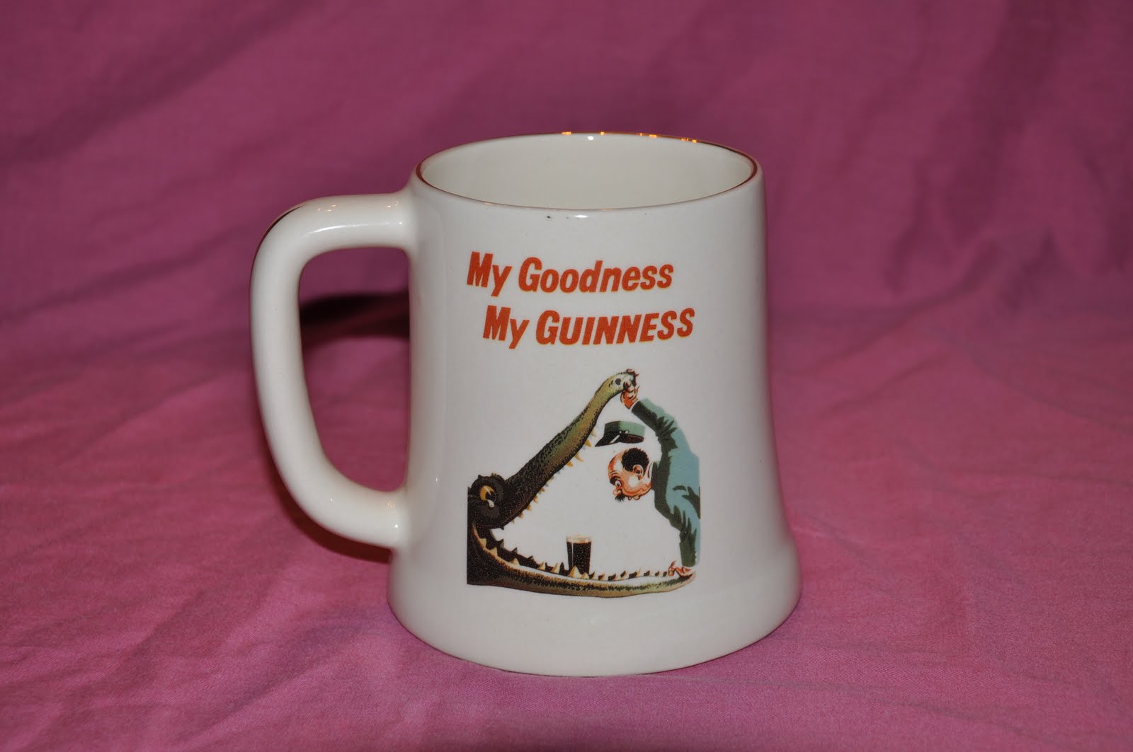 Guinness Collection: Labels, Carlton Ware, Wade, Gilroy, Doctors Books ...