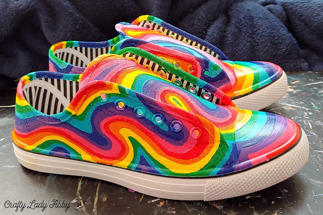 SHOE DIY: Psychedelic Rainbow Sneakers