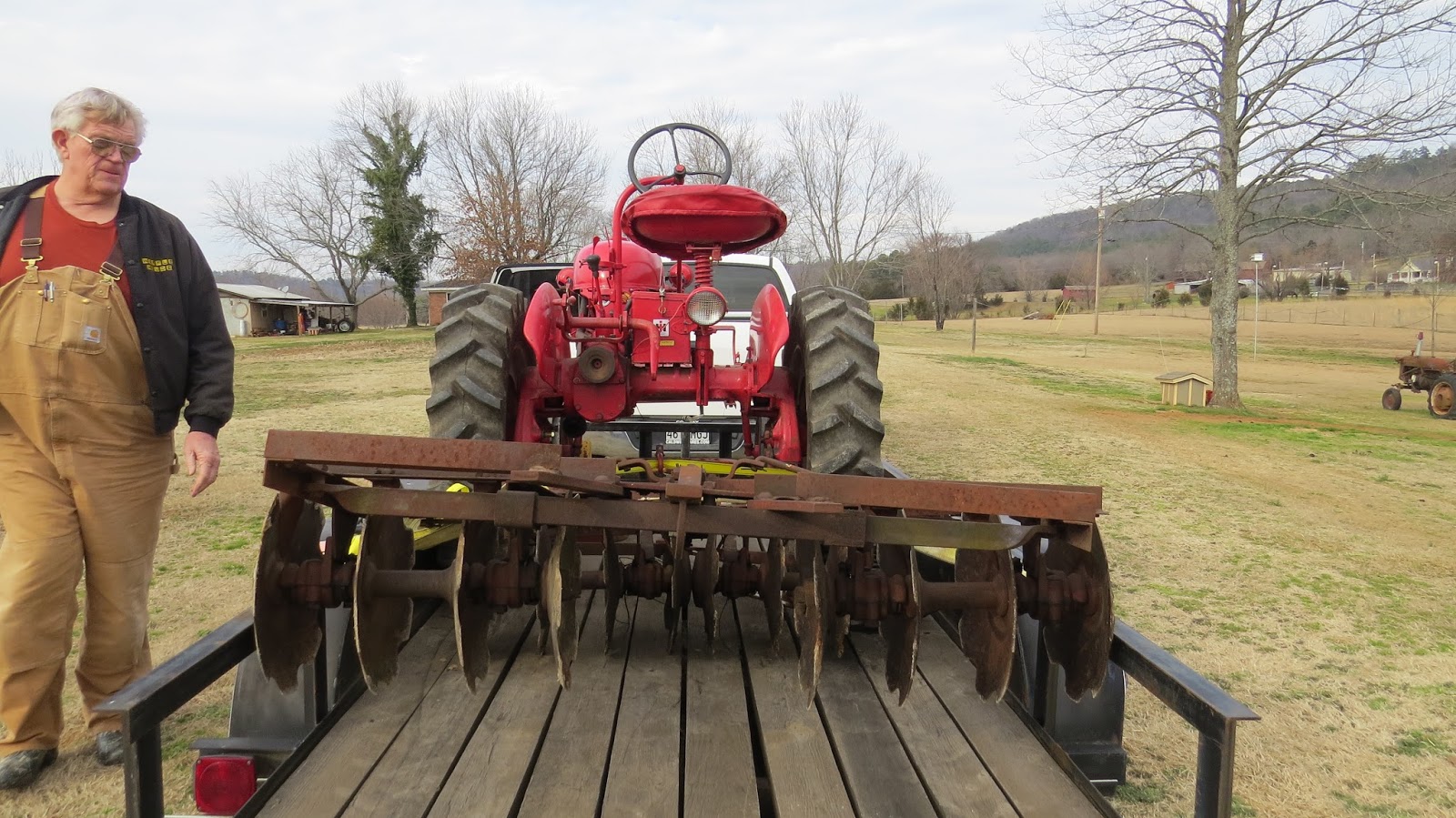 Farmall Cub Hub: Farmall Cub with Disk