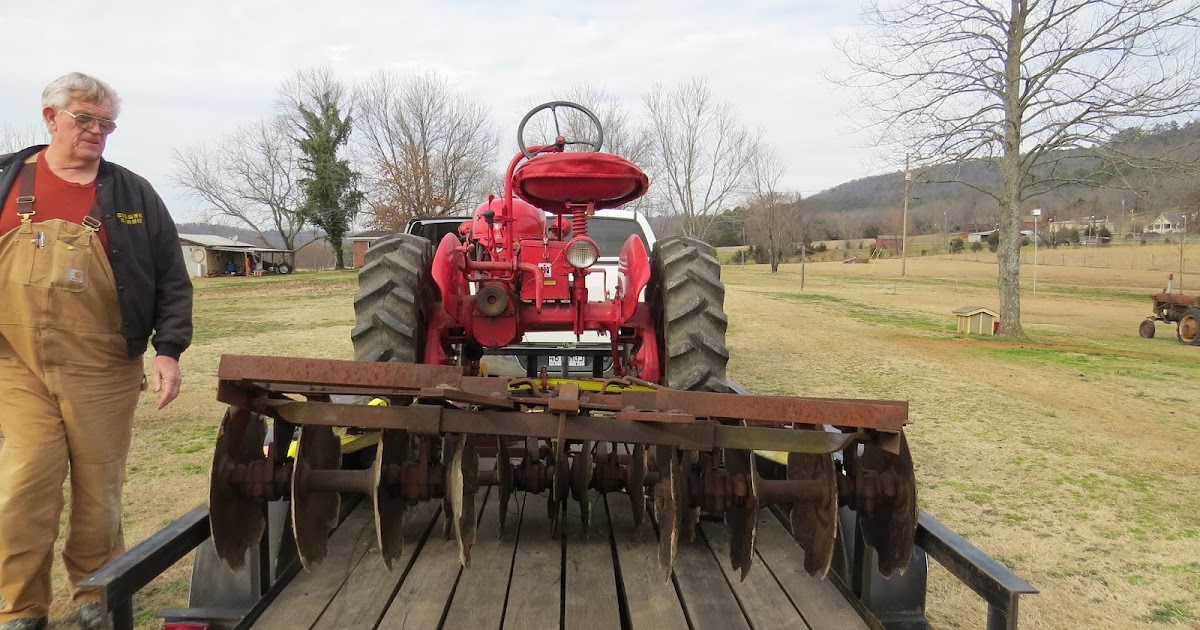 Farmall Cub Hub: Farmall Cub with Disk