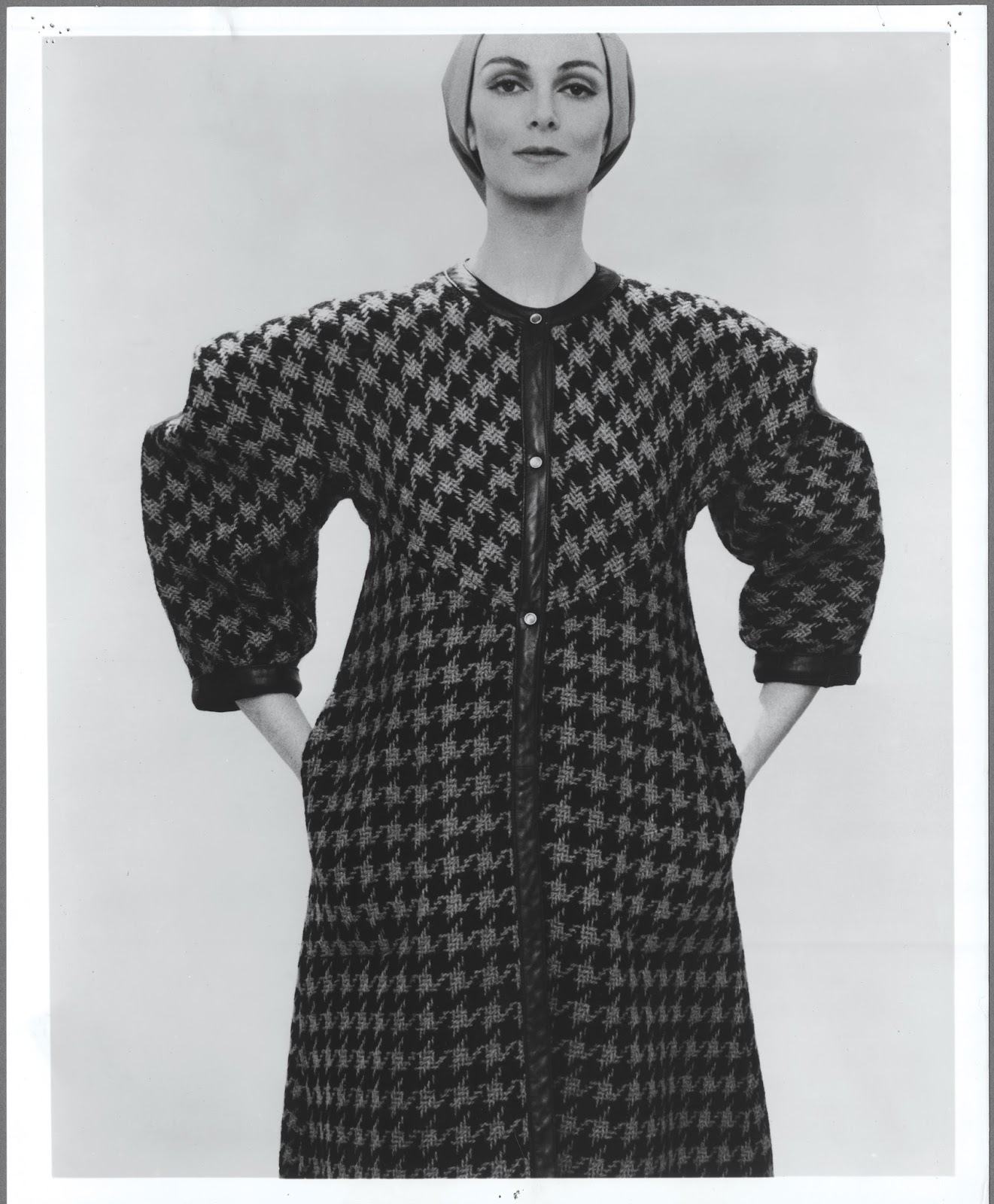 little augury: CHIC is where BONNIE CASHIN found it...