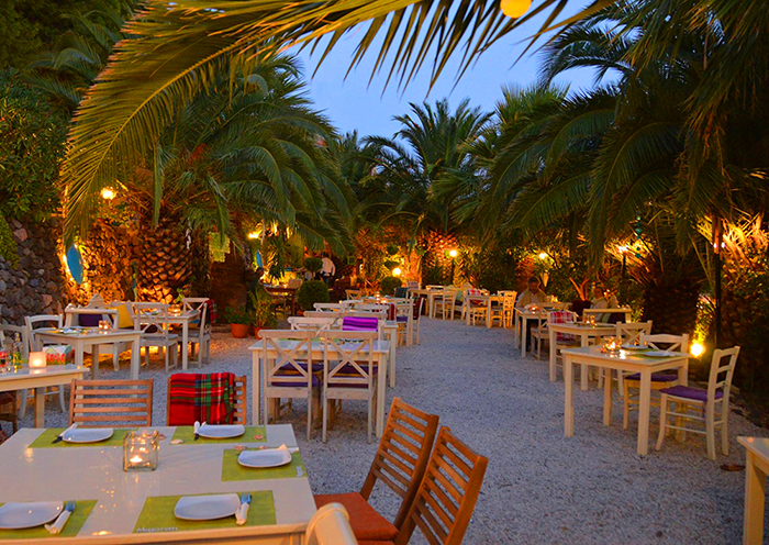 MOLYVOS'TA (MİDİLLİ ADASI'NDA) YEMEKLER VE RESTORANLAR