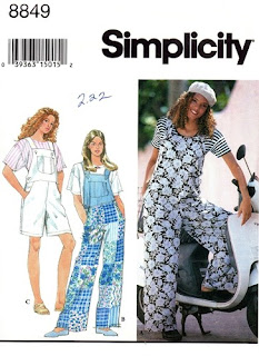 Out of the Ashes Sewing: Simplicity 4707 April in Paris Dress / ca. 1954