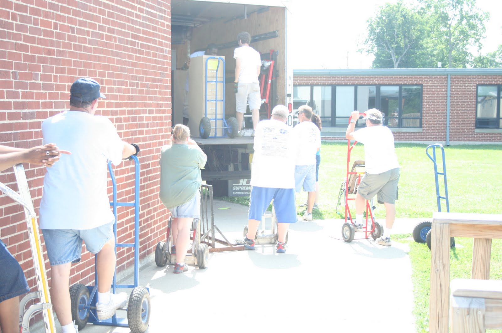 Clays Mill Elementary: Moving Team