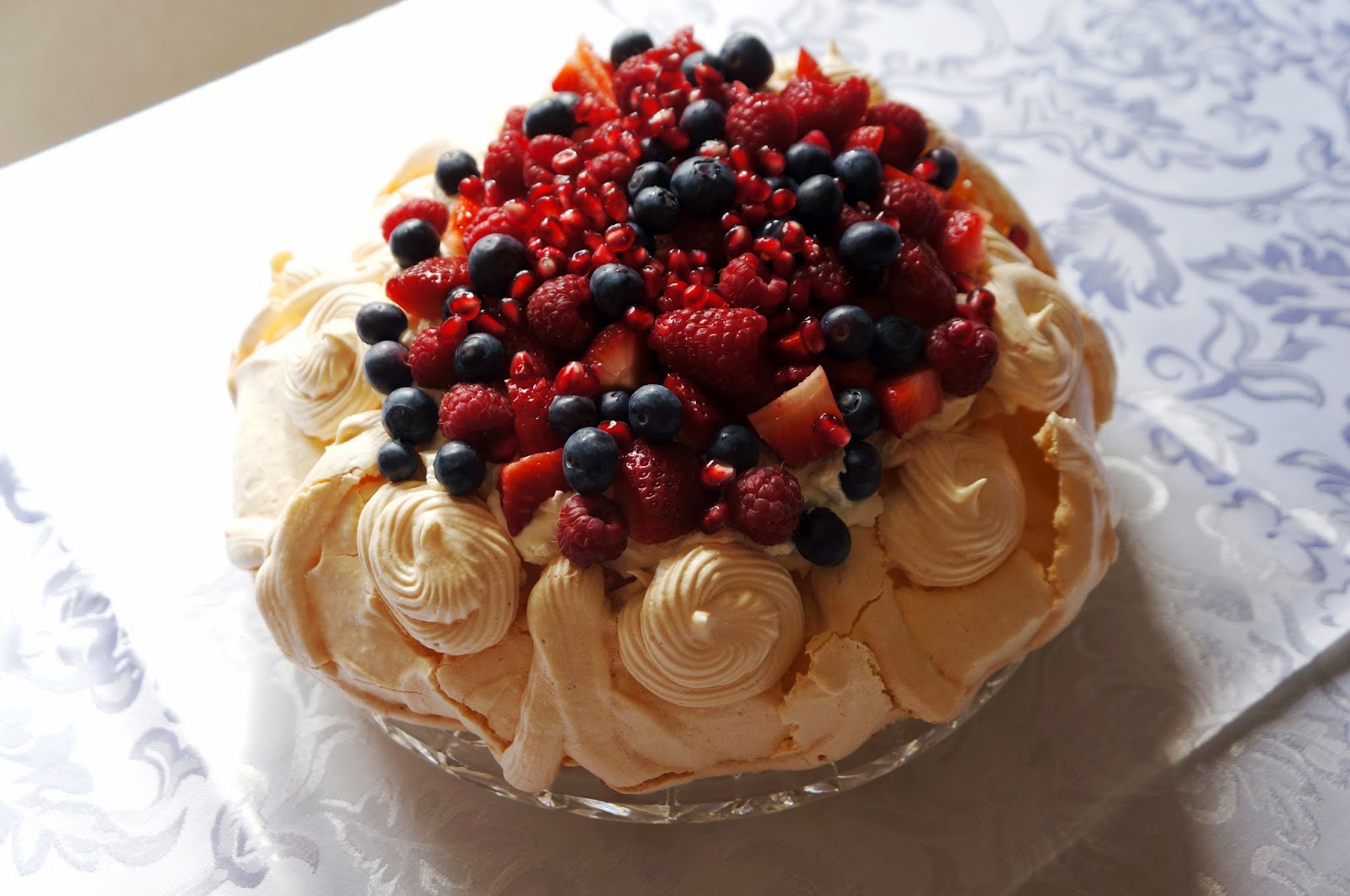 W kuchni Zouuzy: Tort bezowy - Pavlova