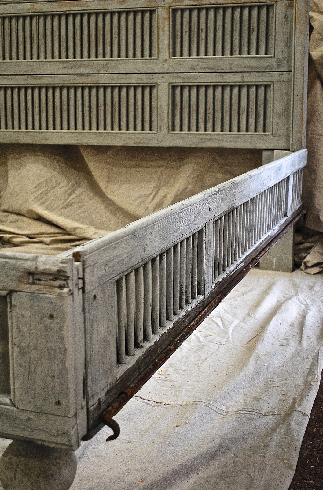 Breathe in the Saltaire: Saltaire Shutter Bed