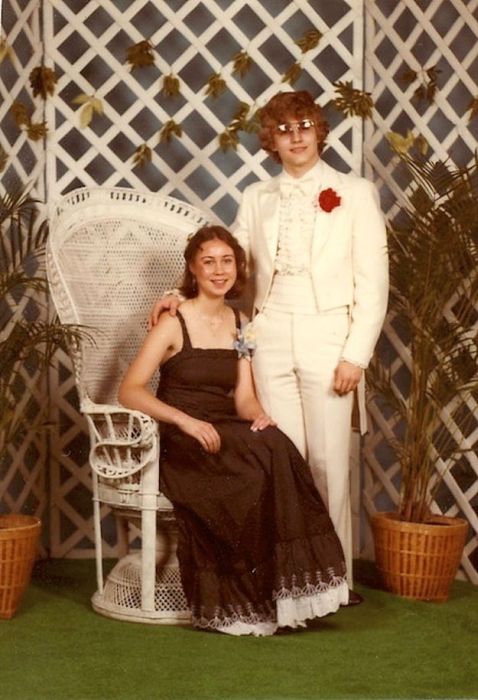 Great Pictures: Awkward Prom Photos From The 90's