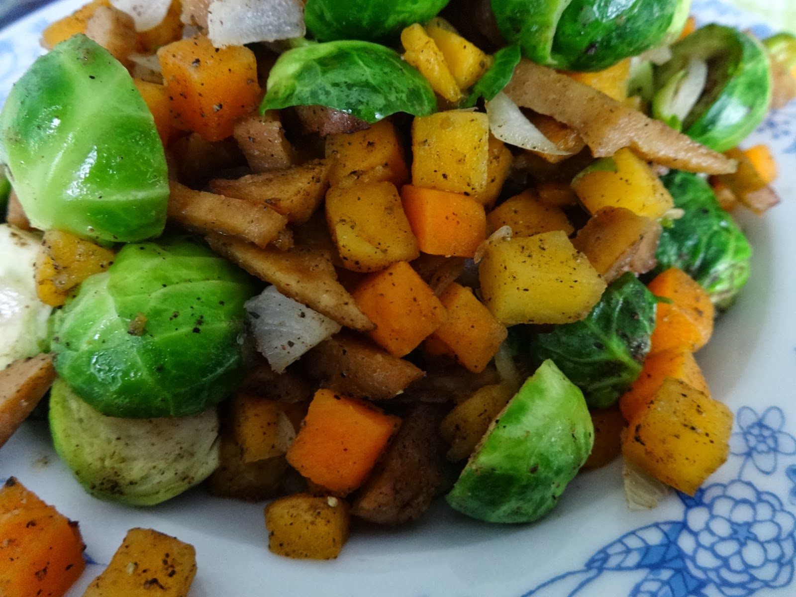 Simpelweg gezond ! : Recept: spruitjes met pompoen en seitan