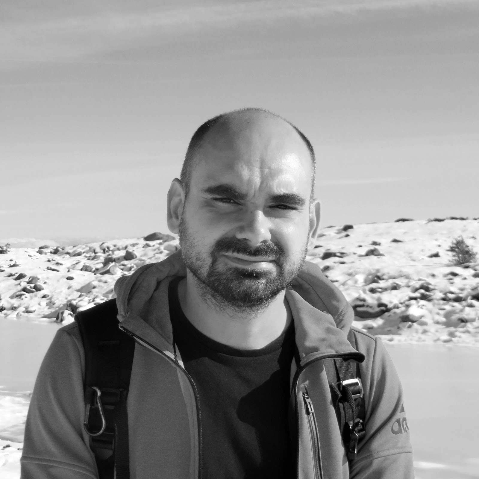 Solo yo: Que Estás Leyendo.- Miserere de Manuel Sosa. Esdrújula Ediciones.