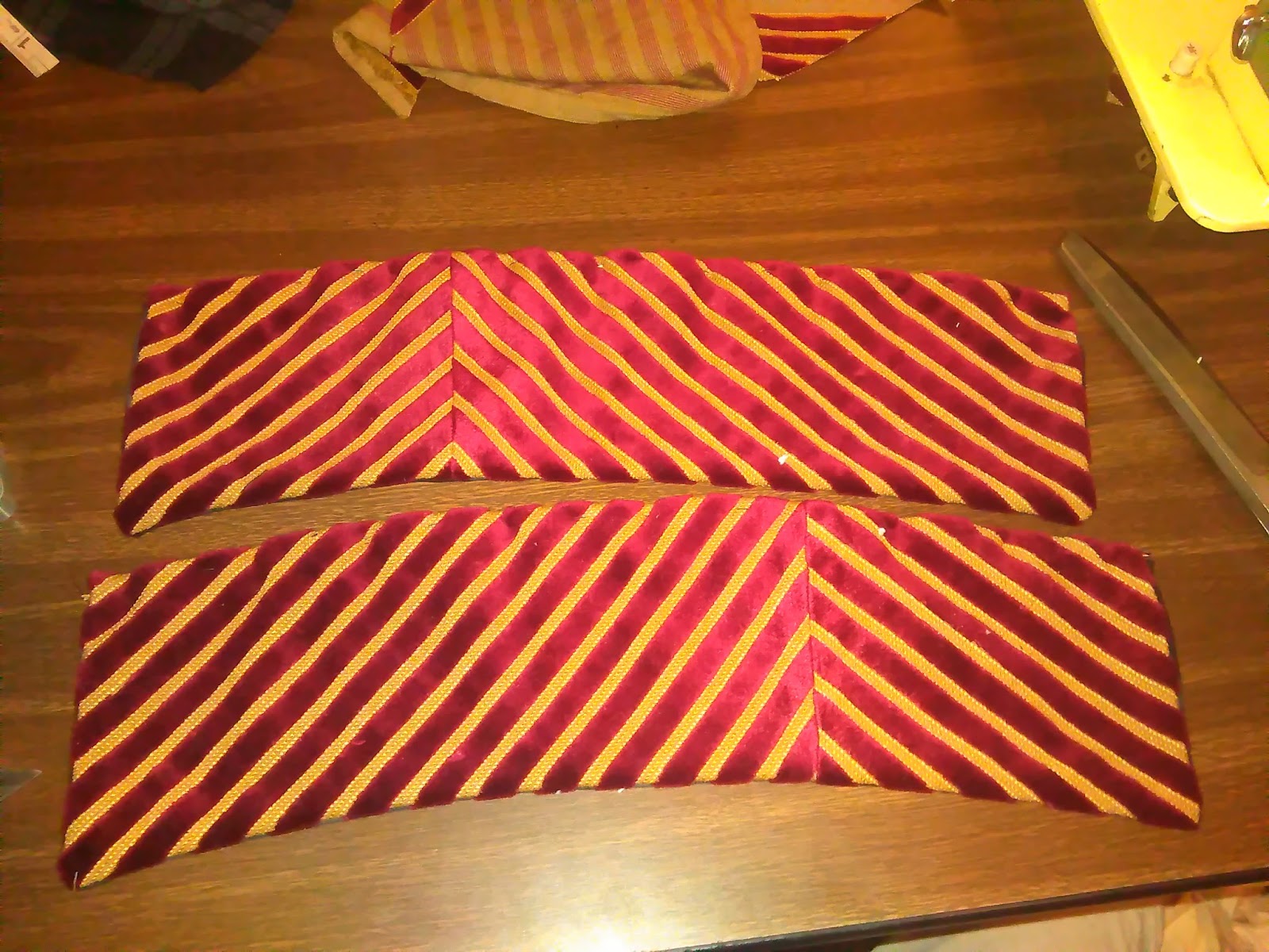 Matsukaze Workshops: The Nauseatingly Stripy Trunkhose