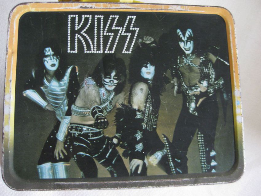 25 Vintage Lunch Boxes That Will Make You Want To Be A Kid Again ...