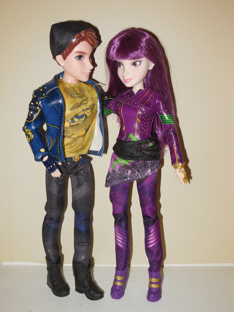 Veni Vidi Dolli: REVIEW: Descendants 2 Signature Ben and Mal