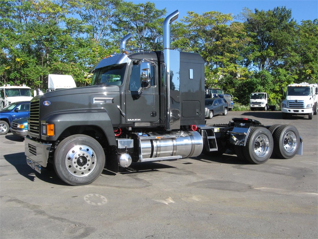 DIECIOCHO RUEDAS: MACK PINNACLE… 10 AÑOS EN EL MERCADO... EL ÚLTIMO Y ...