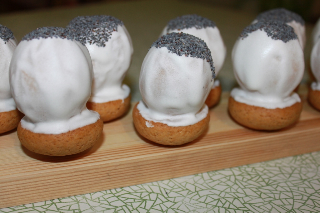 Visko po trupinėlį: Meduoliniai ežiukai ir grybukai