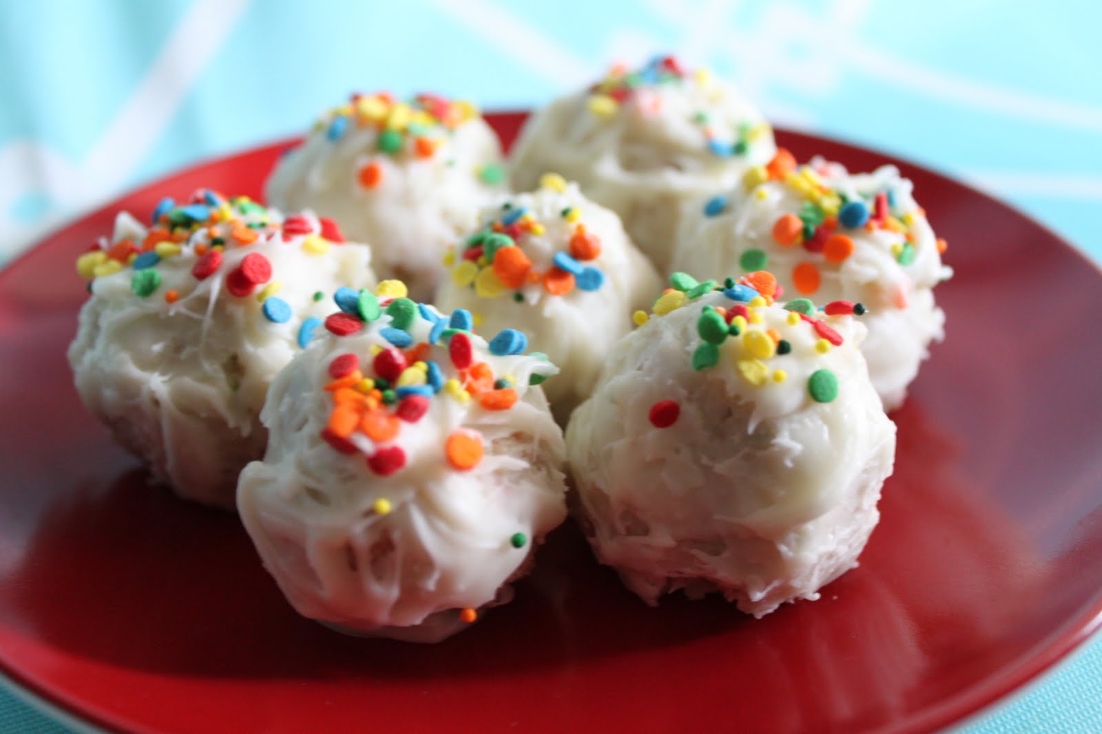 Clutzy Cooking: Funfetti Cake Balls