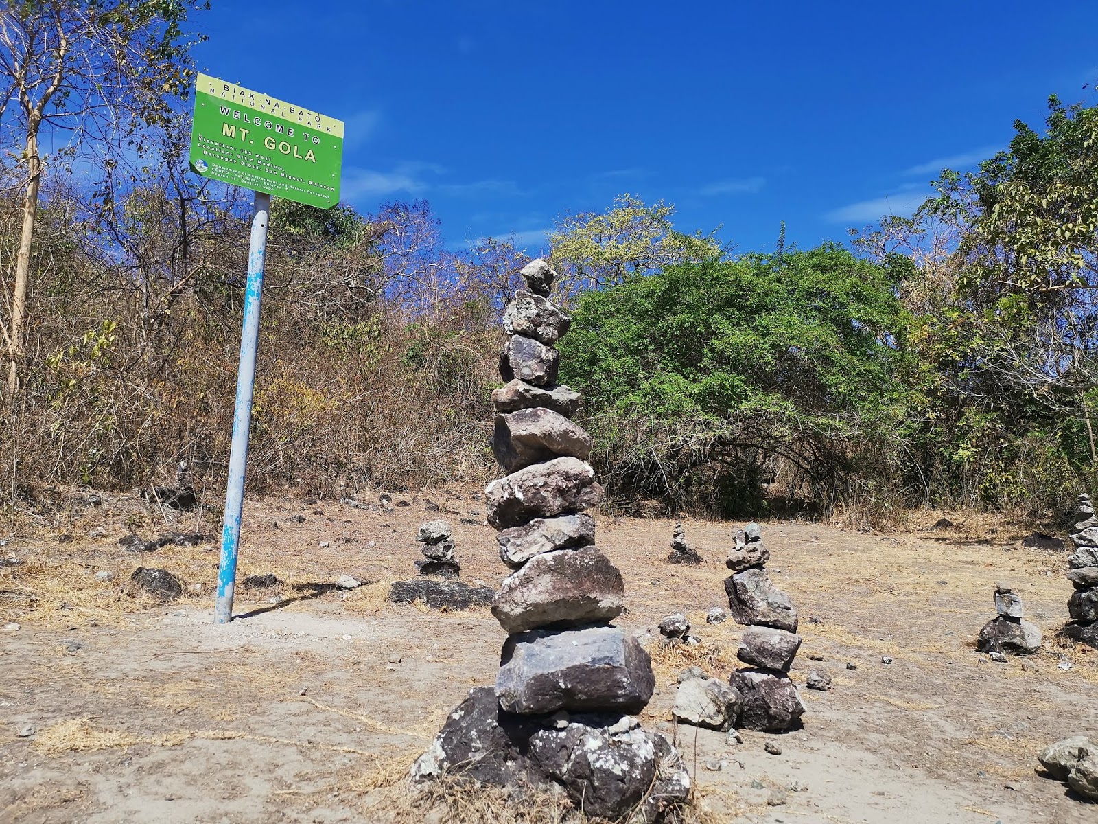 Mt. Manalmon and Mt. Gola Twin Day Hike Experience - IzzaGlinoFull