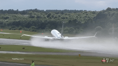 보잉 737 수직이륙.gif - 움짤 - 움짤저장소