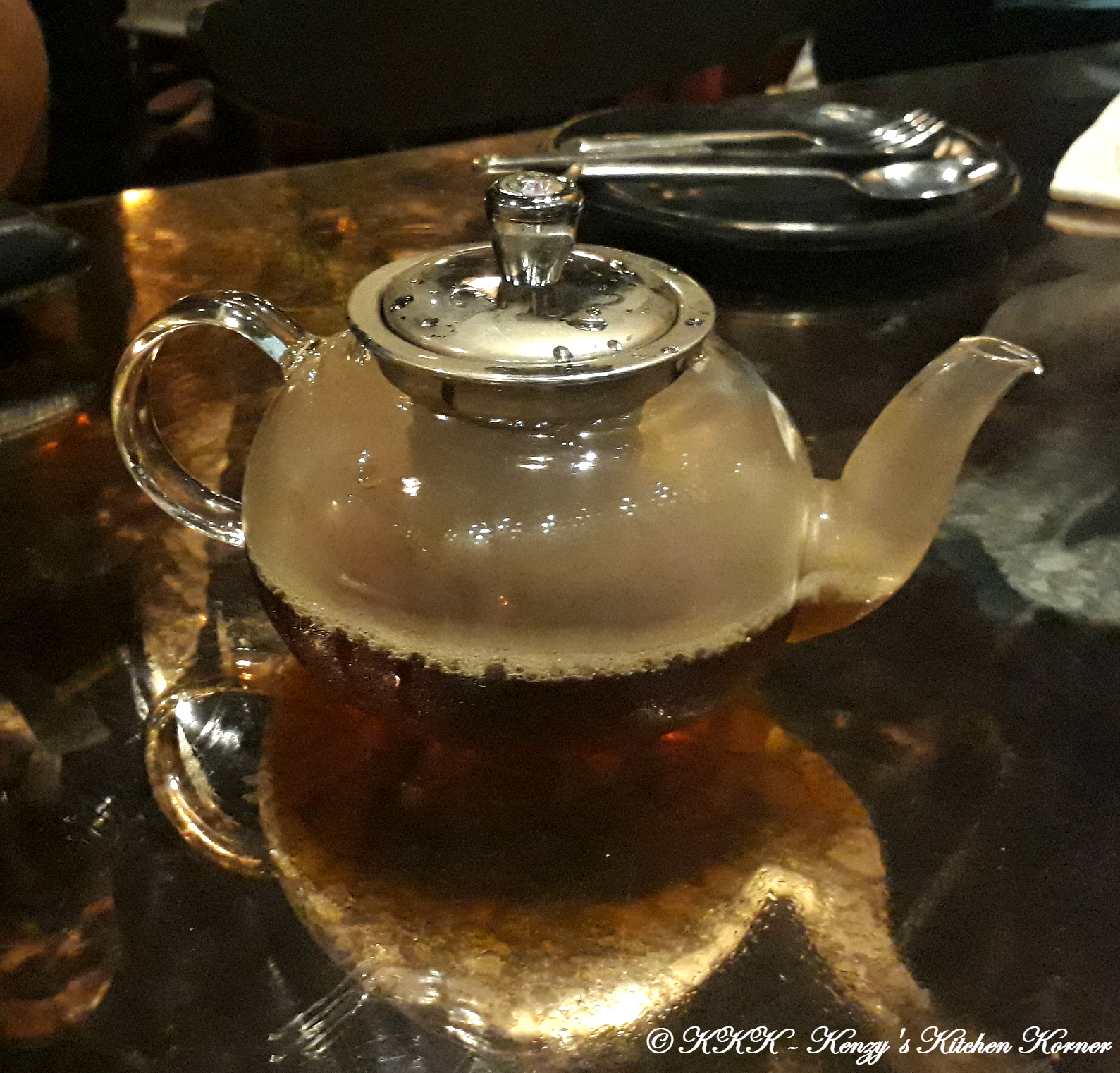 Kenzy's Kitchen Korner... : Farzi Cafe - A food purist happily ‘farzified’!