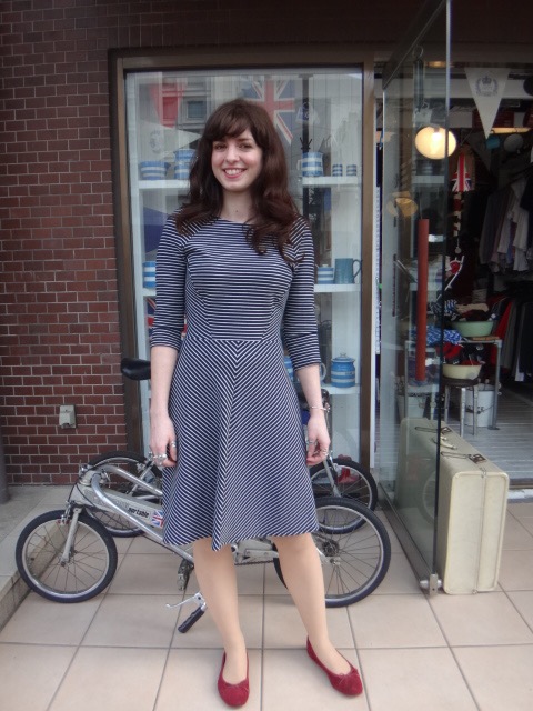 BRITISH EQUIPMENT PUBLISHING BLOG: British Artist Freyja Dean Poses In ...