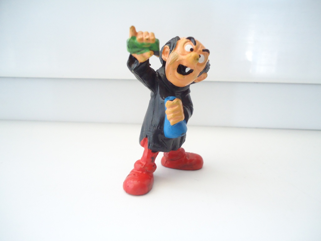 Vintage Smurf Figures: Vintage 1978 Gargamel with Lab Test Tube and ...
