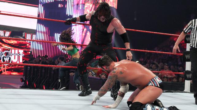 WWE In live!!!!: CM PUNK vs DANIEL BRYAN vs KANE