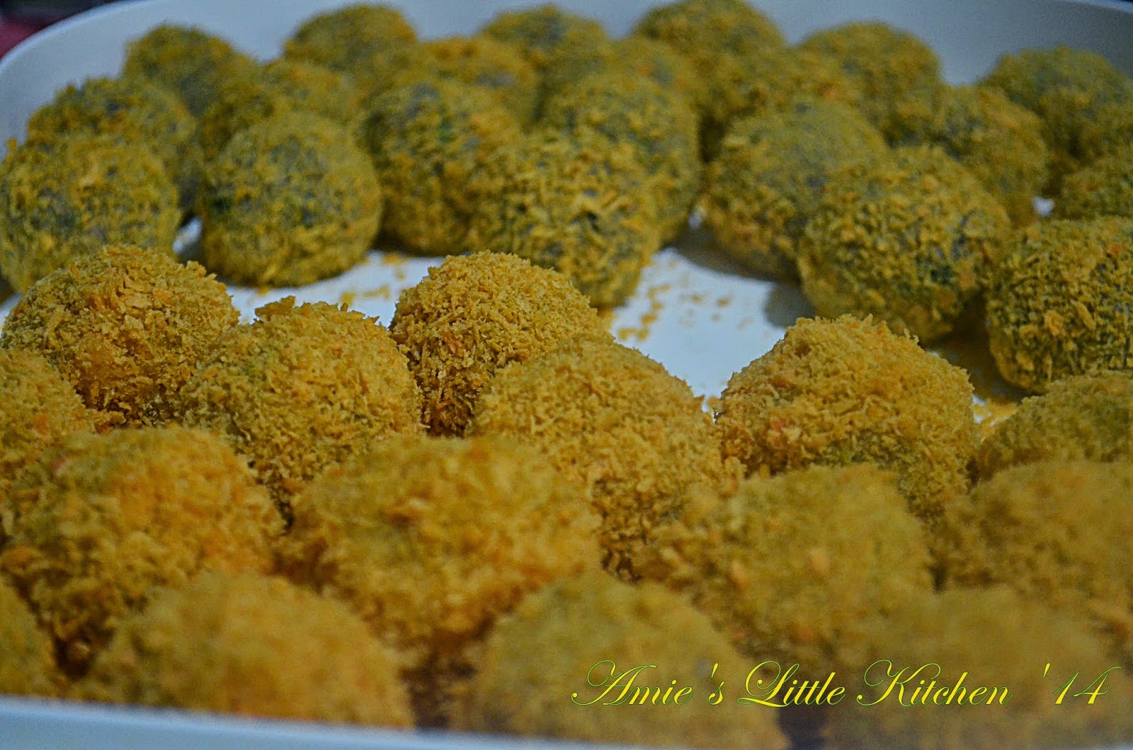 Sedapnya Homemade Bebola Daging Inti Keju! - Amie's Little Kitchen