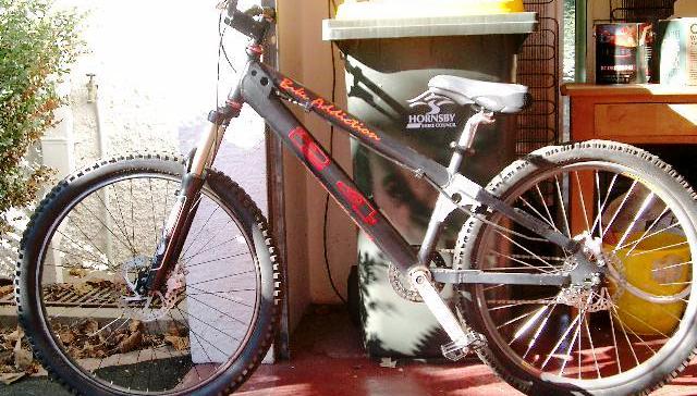 Retro DH Bikes Database