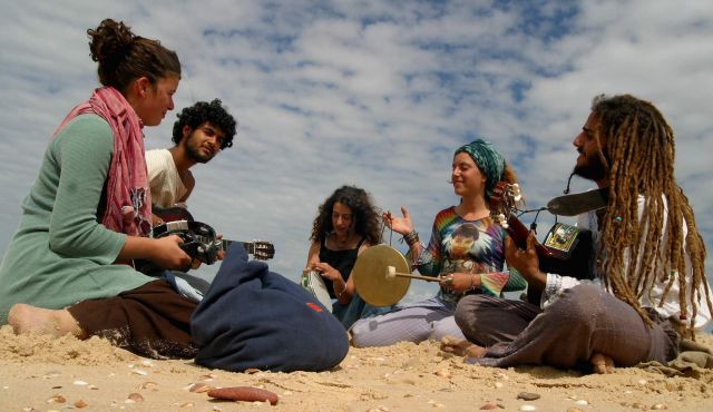 Jewish and Israeli News: Why are Israelis so damn happy?