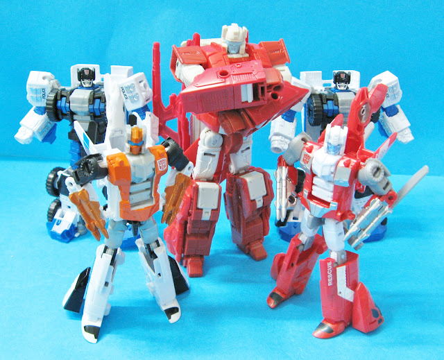 Transformers Generations Combiner Wars ALPHATRON/BETATRON(IDW) 變形金剛世代合體 ...