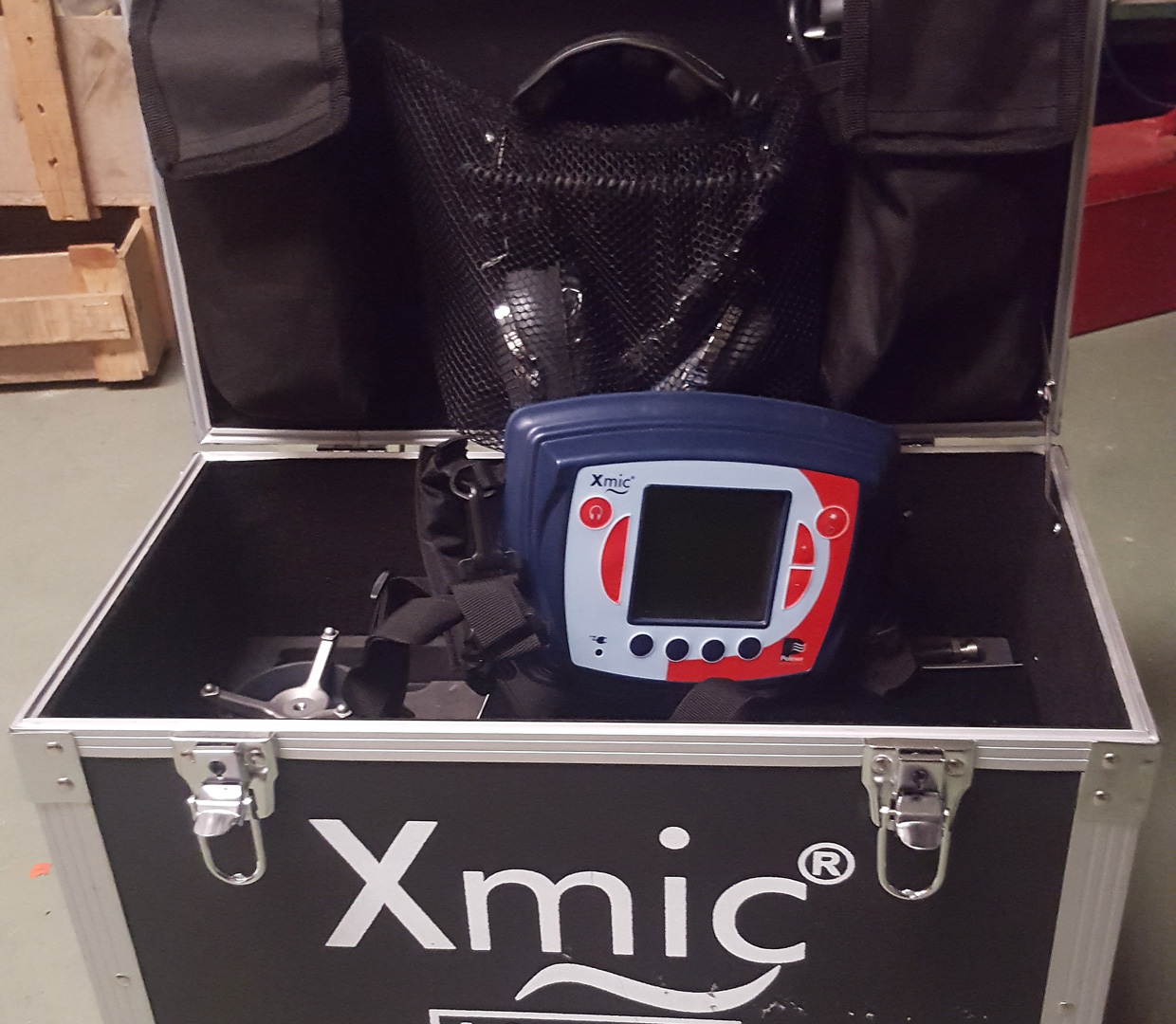 Localización de fugas con geófono, trazadora de gas,