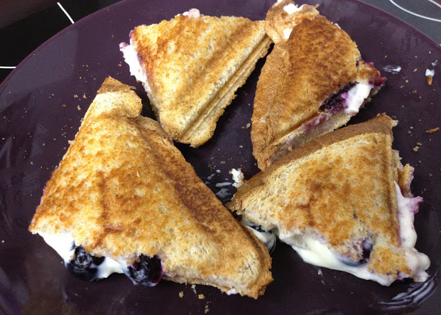 facefood!: Grilled Blueberry Cream Cheese Sandwich