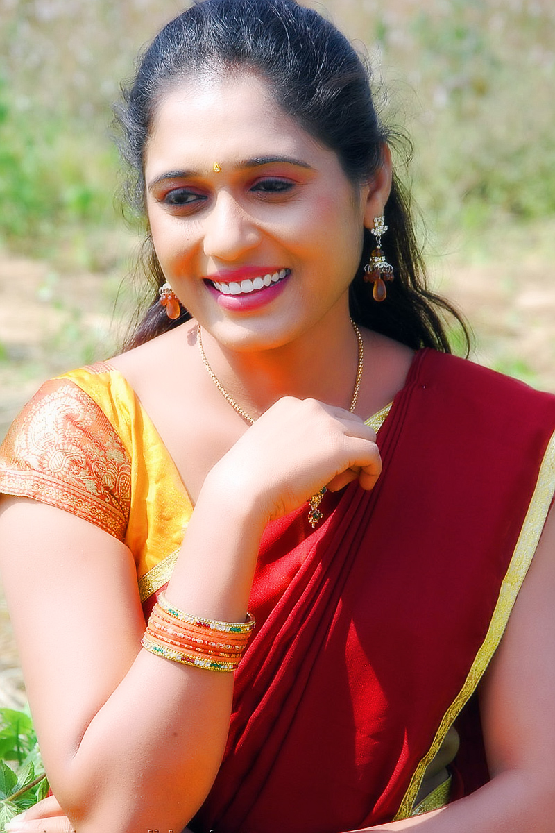 LARGE CLOSEUP IMAGES OF SOUTH INDIAN ACTRESS GEETHA PALLVI - Fresh ...