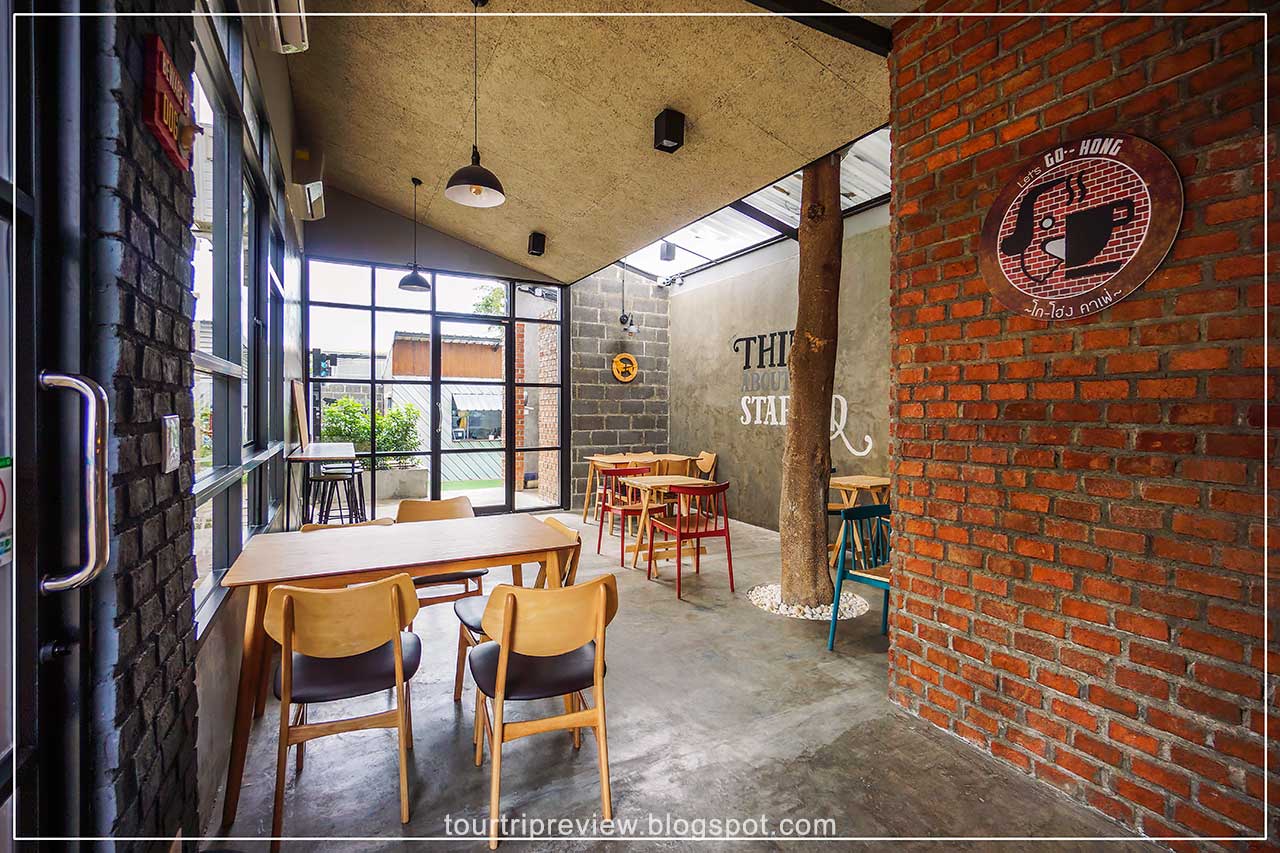 รีวิวแนะนำร้านกาแฟ โก-โฮ่ง คาเฟ่ (GO-HONG Cafe) ร้านรูปน้องหมาแสนน่ารัก