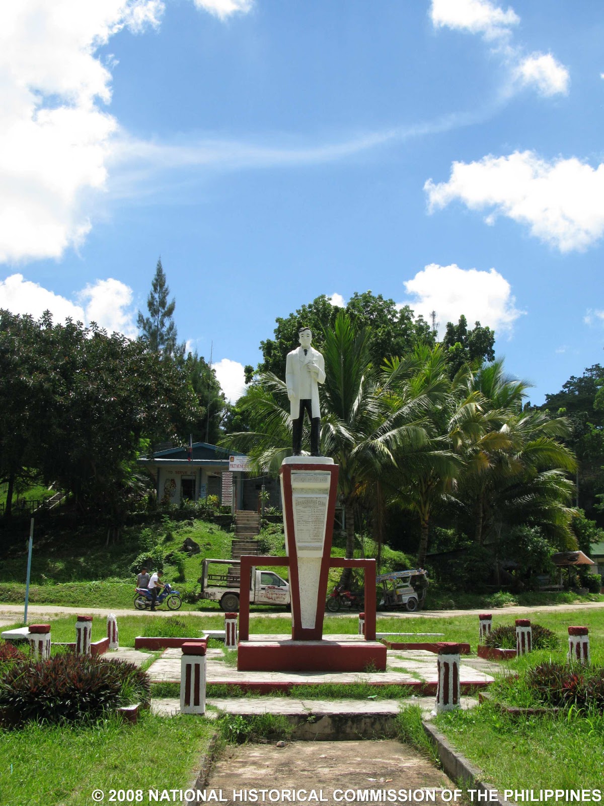Sari-saring Monumento Alay Kay Rizal: Pikit Town Plaza - Pikit, Cotabato
