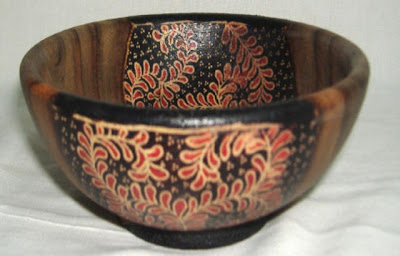 Antique Natural Handicraft Collections: Batik Wooden Bowl