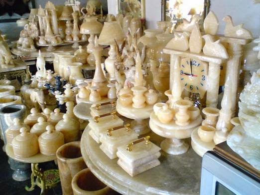 Pusat Kerajinan Batu pualam, marmer dan Onyx di Besole- Wajak Tulungagung