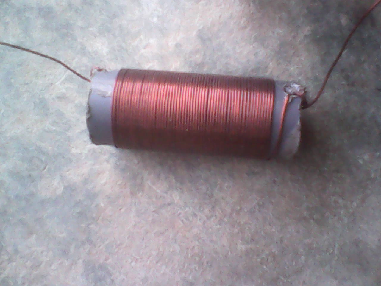 bobina de tesla HFSSTC " high frequency solid state tesla coil