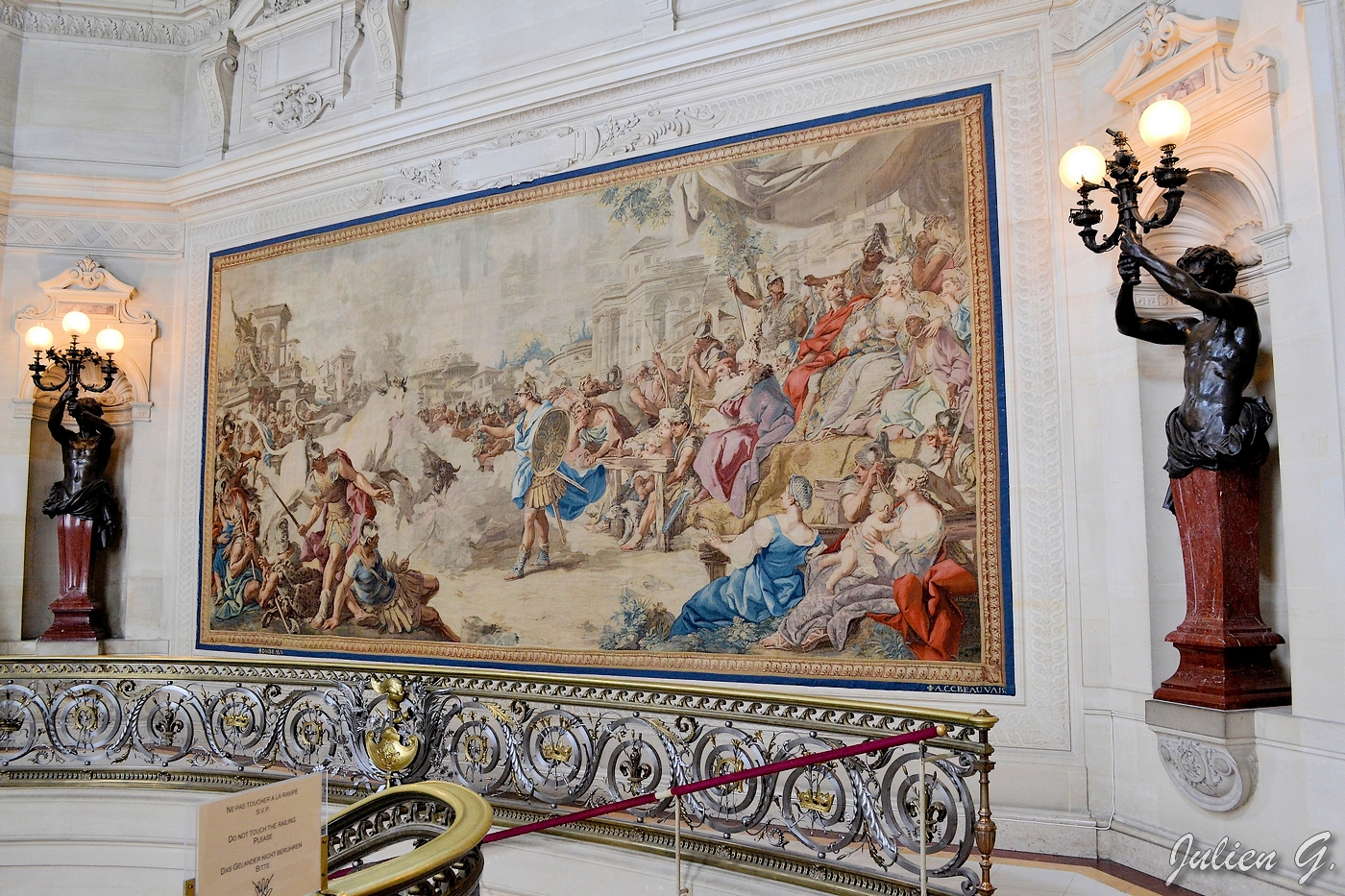 Coins du Monde: FRANCE - Picardie - Le musée Condé du château de ...