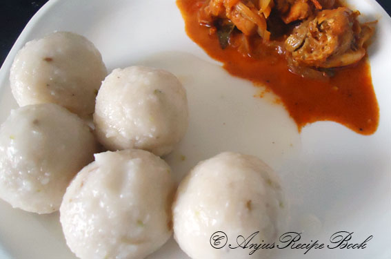 Anju's Recipe Book: Pidi (Kozhakatta/ Rice dumpling) and Chicken Curry