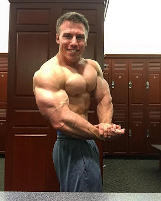 the beauty of male muscle: Kyle (1/3)