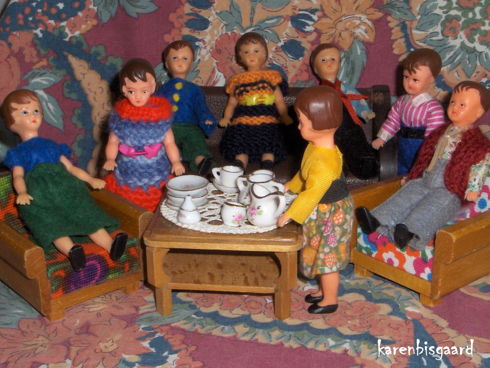 Karen`s Vintage Dolls Photography.: ARI dolls collection of moms and ...