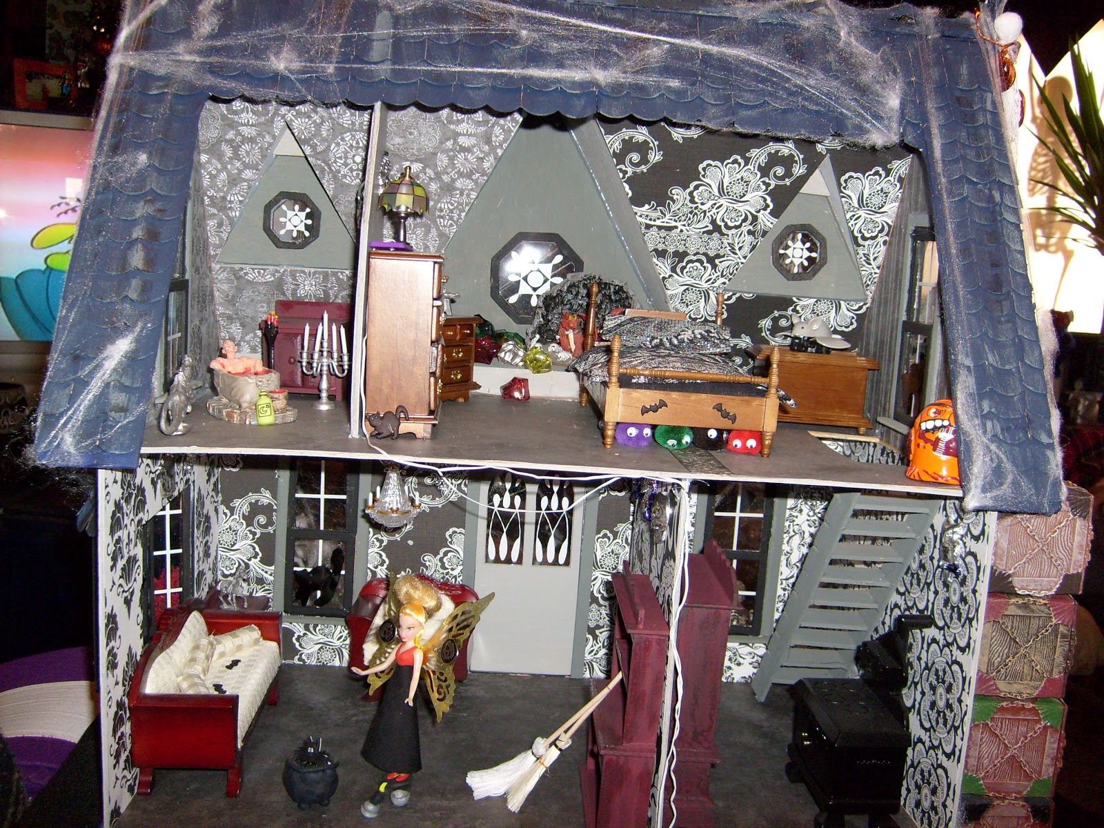 To Make or Not to Make: Haunted Dollhouse