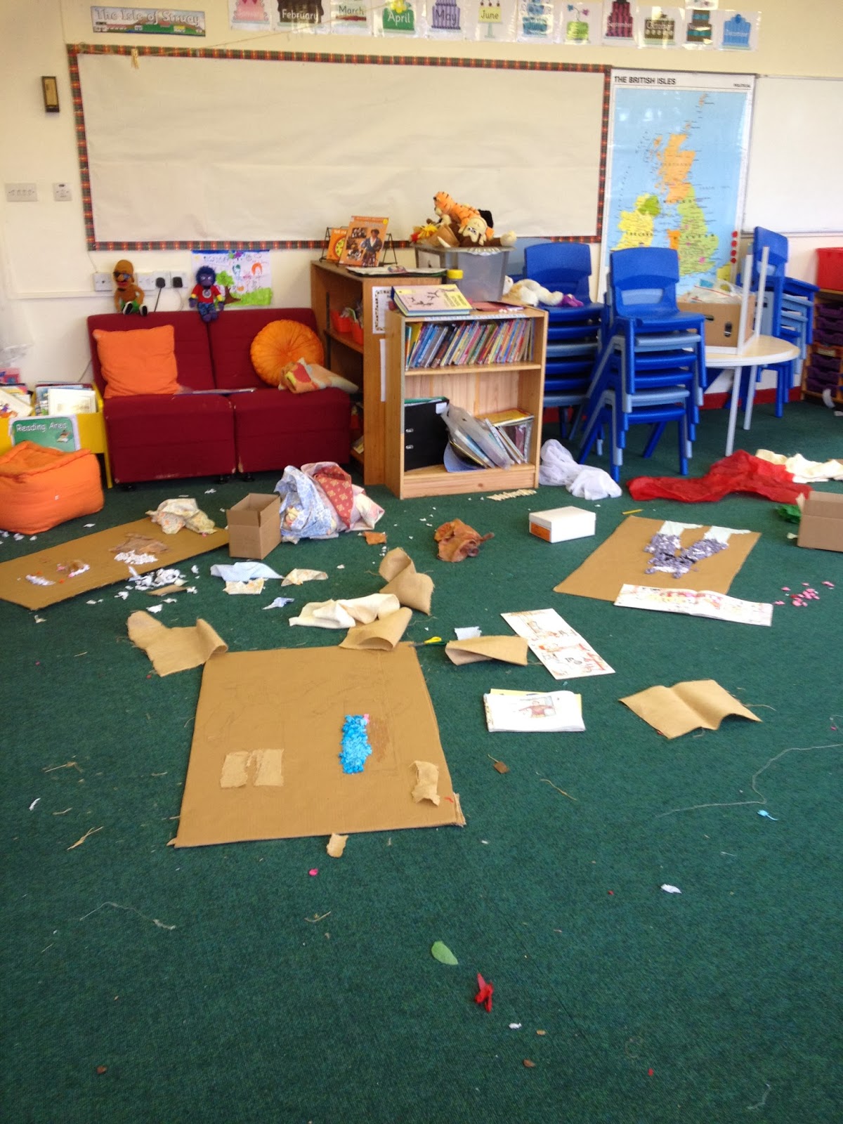 Musings of a pragmatic teacher: Katie Morag Display Part 1