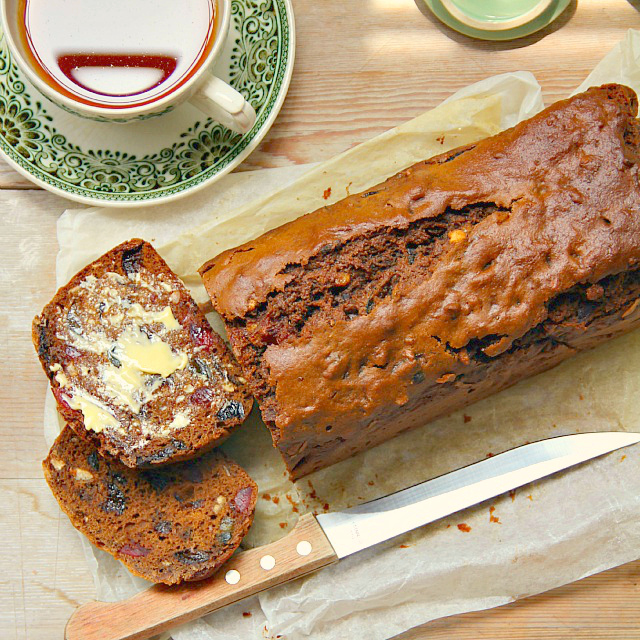 singapore shiok!: tea brack (tea soaked fruit loaf)