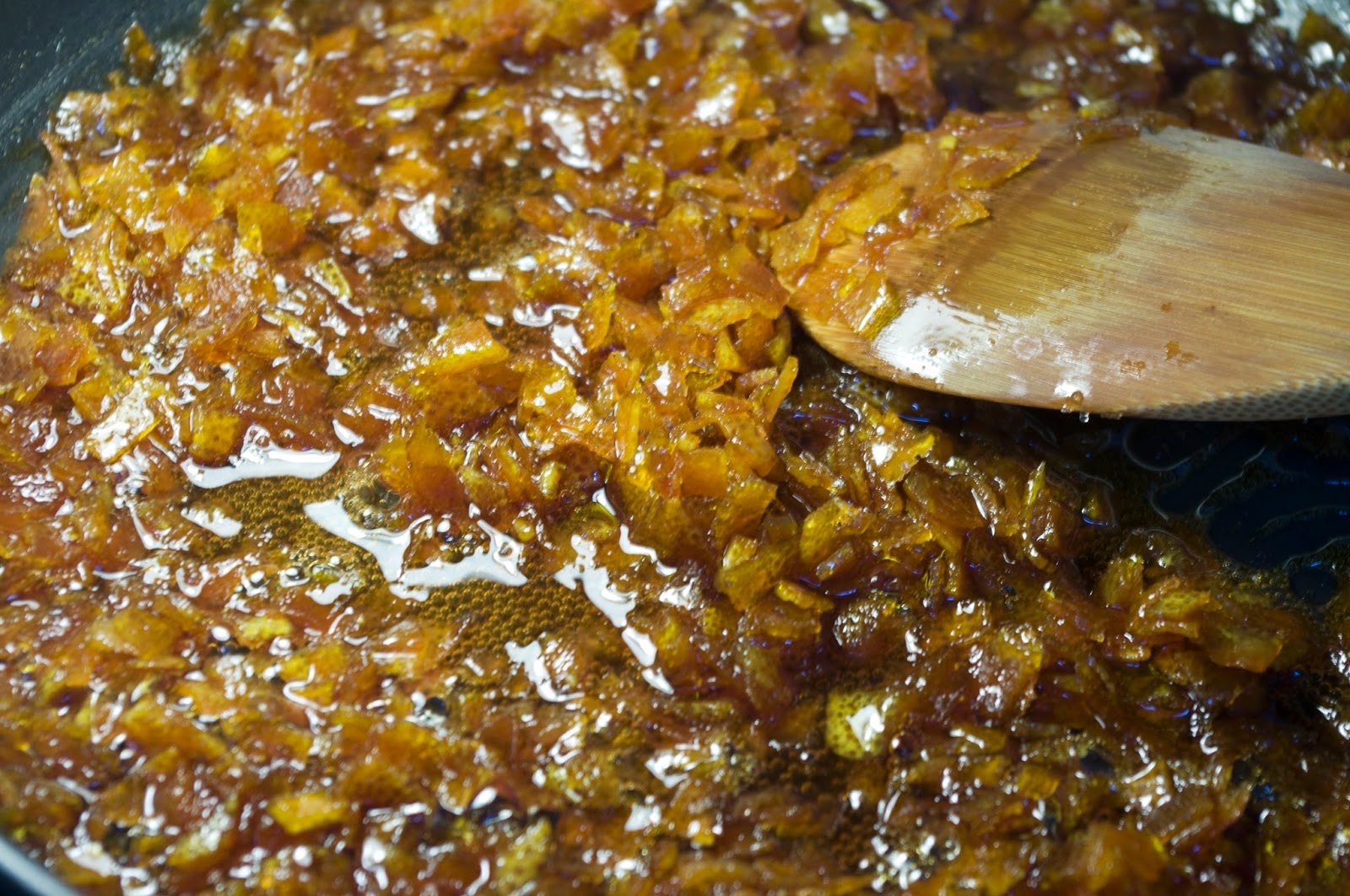 Explora Gourmet: Naranja caramelizada con azúcar moreno